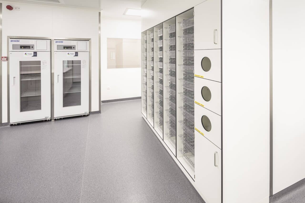 Onze Lieve Vrouw hospital pharmacy - Cleanrooms & Labs