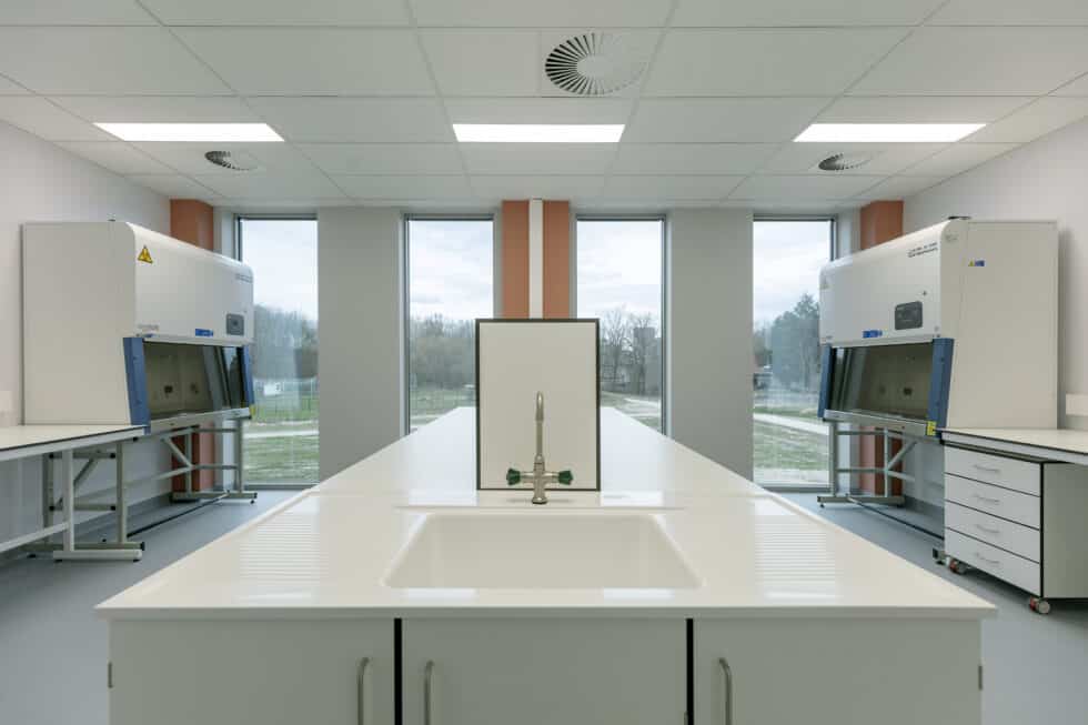 Turnkey Cleanroom & Laboratory Solutions | Jansen Cleanrooms